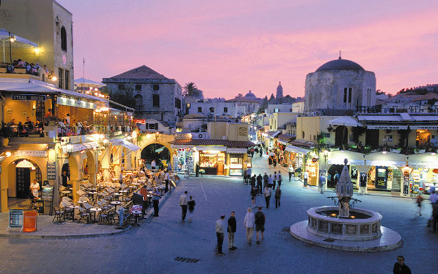 RHODES TOWN BY NIGHT - Top Eurotravel Net